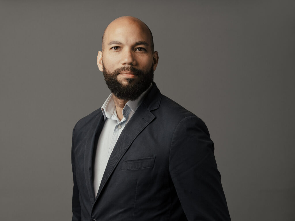 Alex Simuyandi - Small Foundation